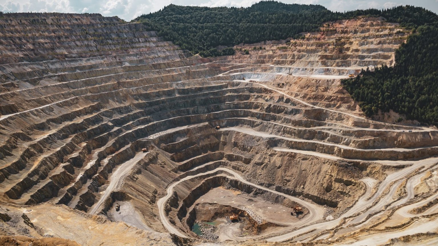 Rotes Gold: Warum Kupfer 2026 zur knappsten Ressource der Welt wird und ...